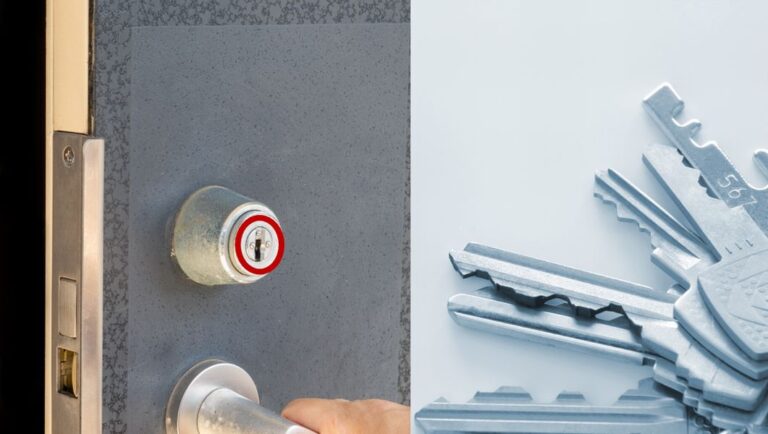 MIWAの鍵の種類の見分け方はこの2つ！DIYで鍵交換する方法も解説 - 暮らしの119番 カギのトラブル